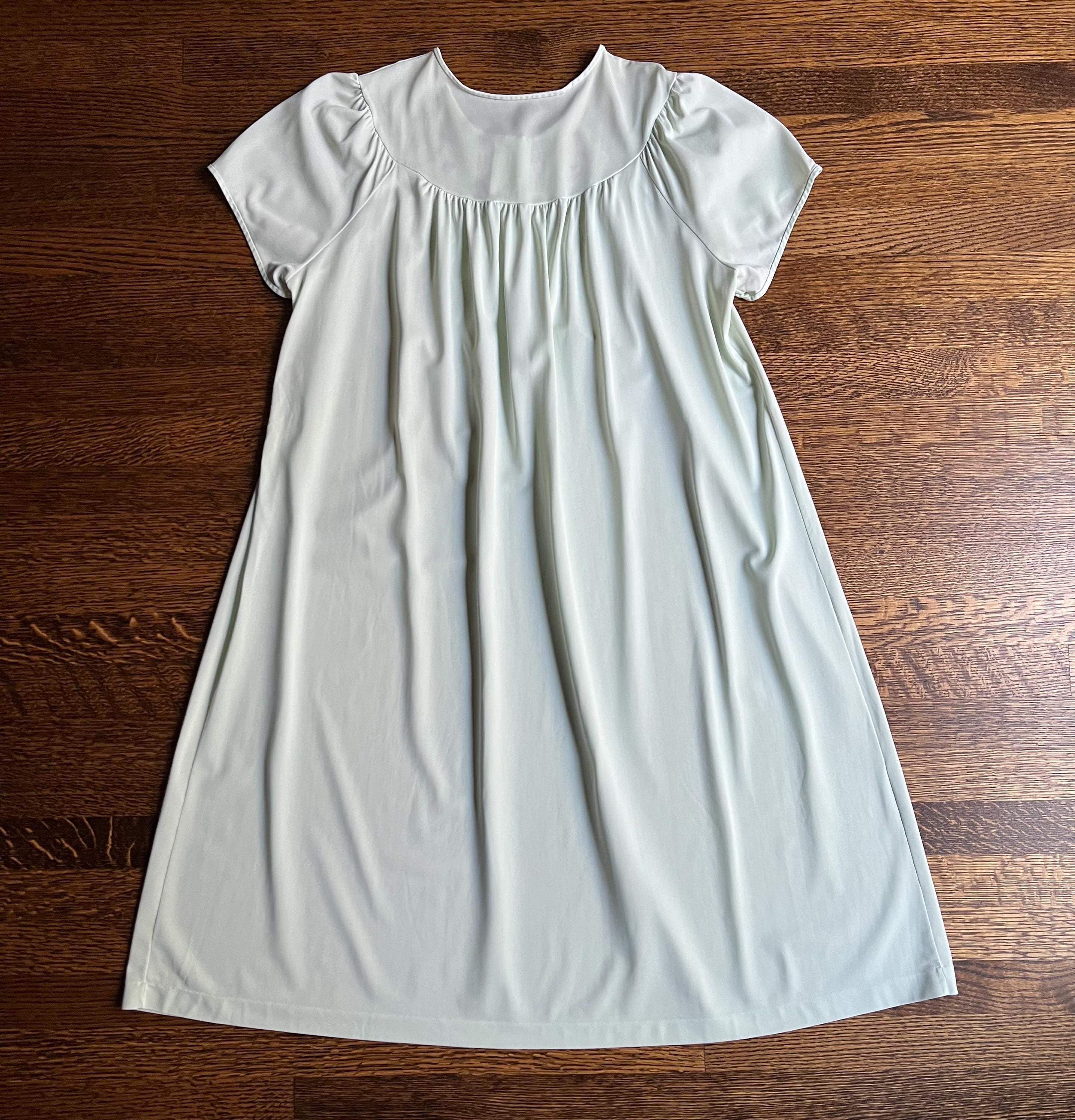 Vintage Posy Nightgown, Granny Style Nightie, Lace and Embroidered ...