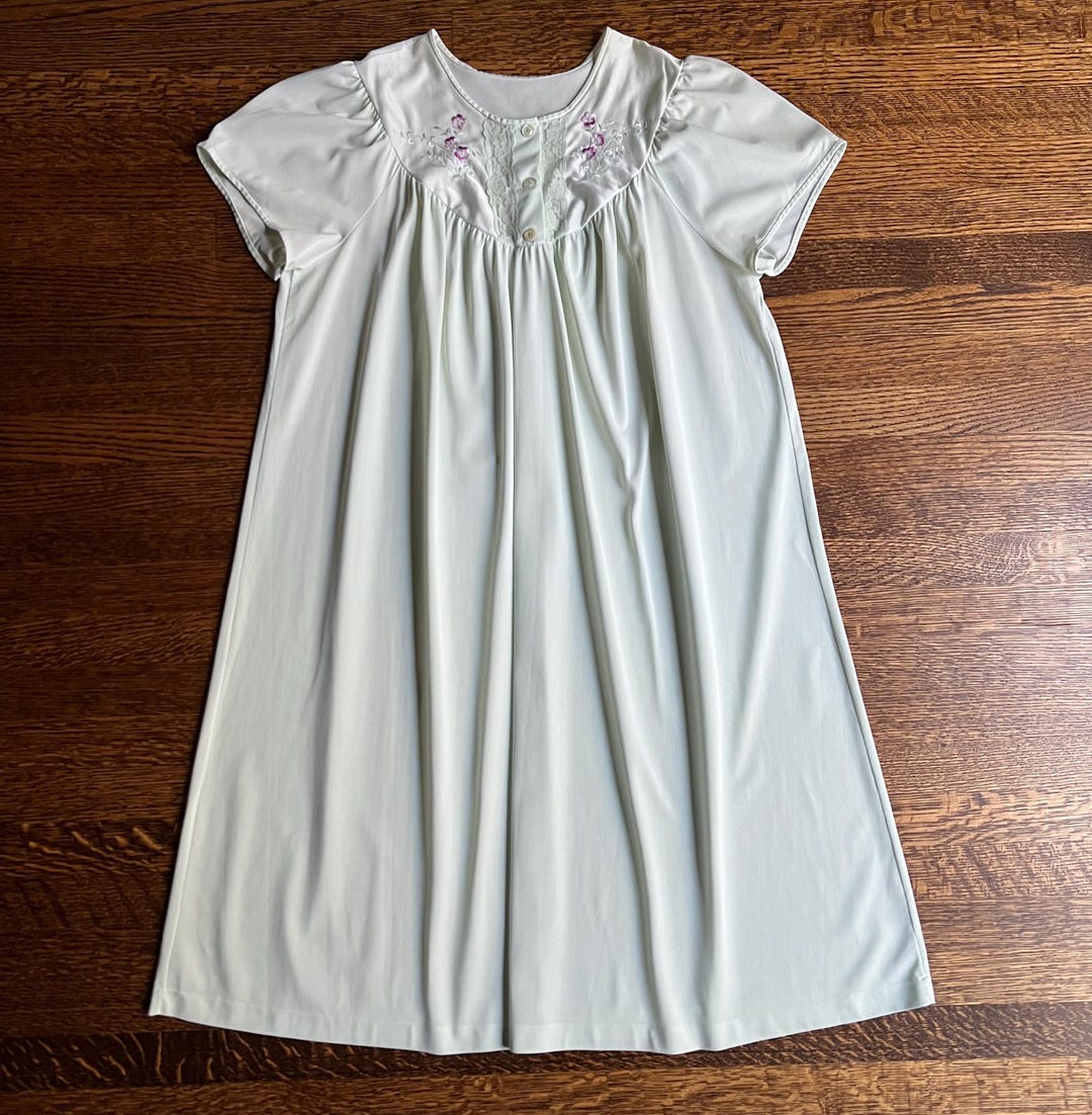 Vintage Posy Nightgown, Granny Style Nightie, Lace and Embroidered ...