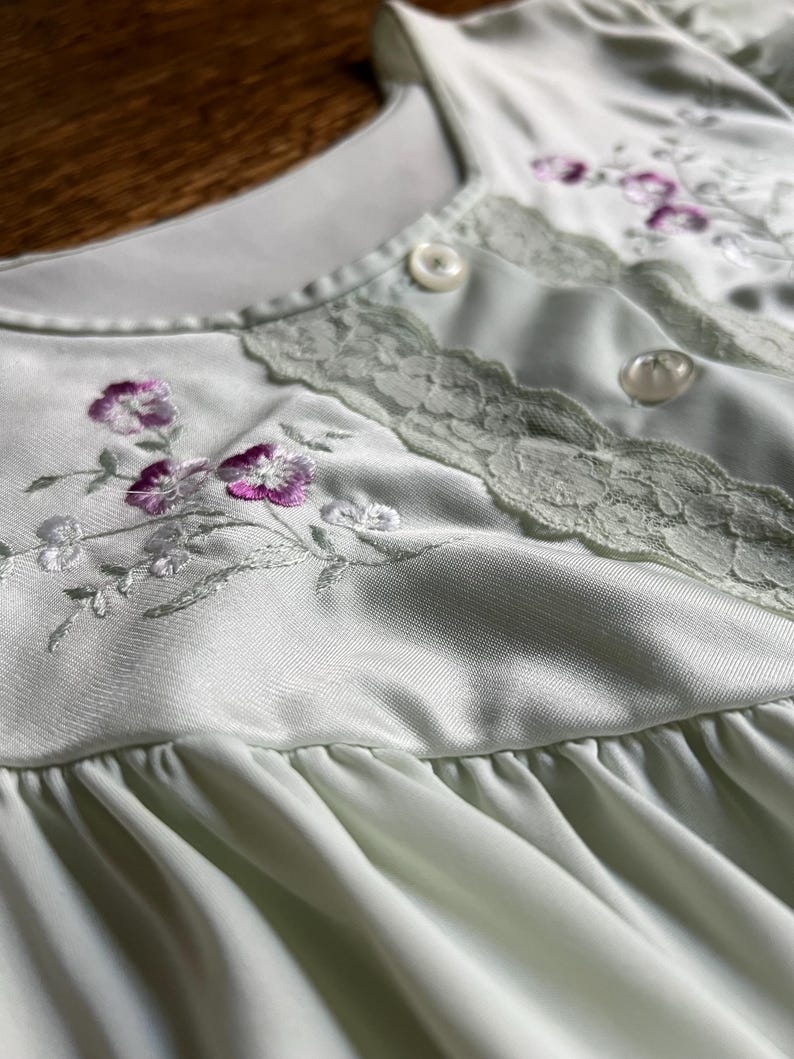 Vintage Posy Nightgown, Granny Style Nightie, Lace and Embroidered ...