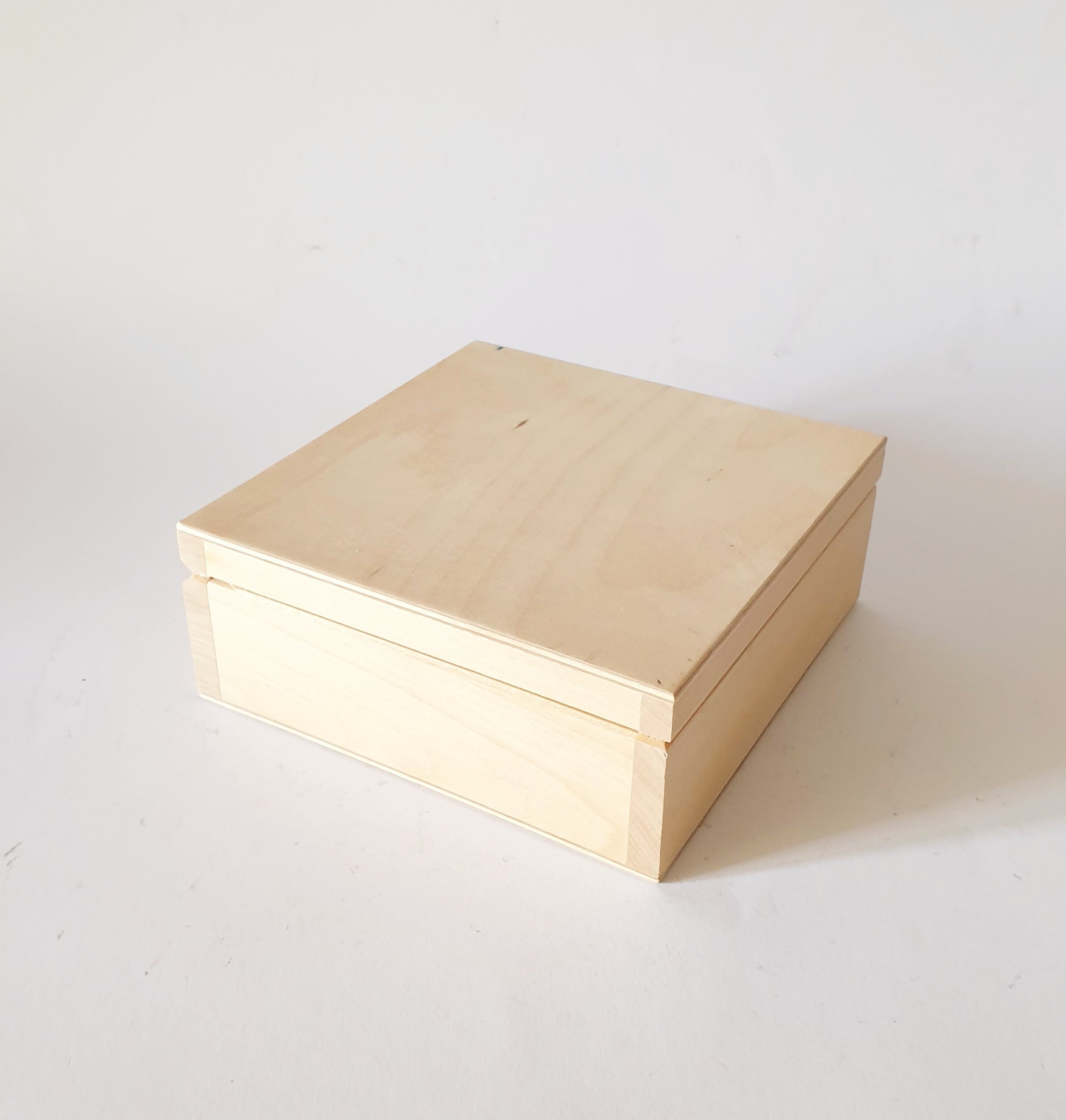 Unfinished Wooden Box With a Lid, Unpainted Wooden Box With a Lid ...