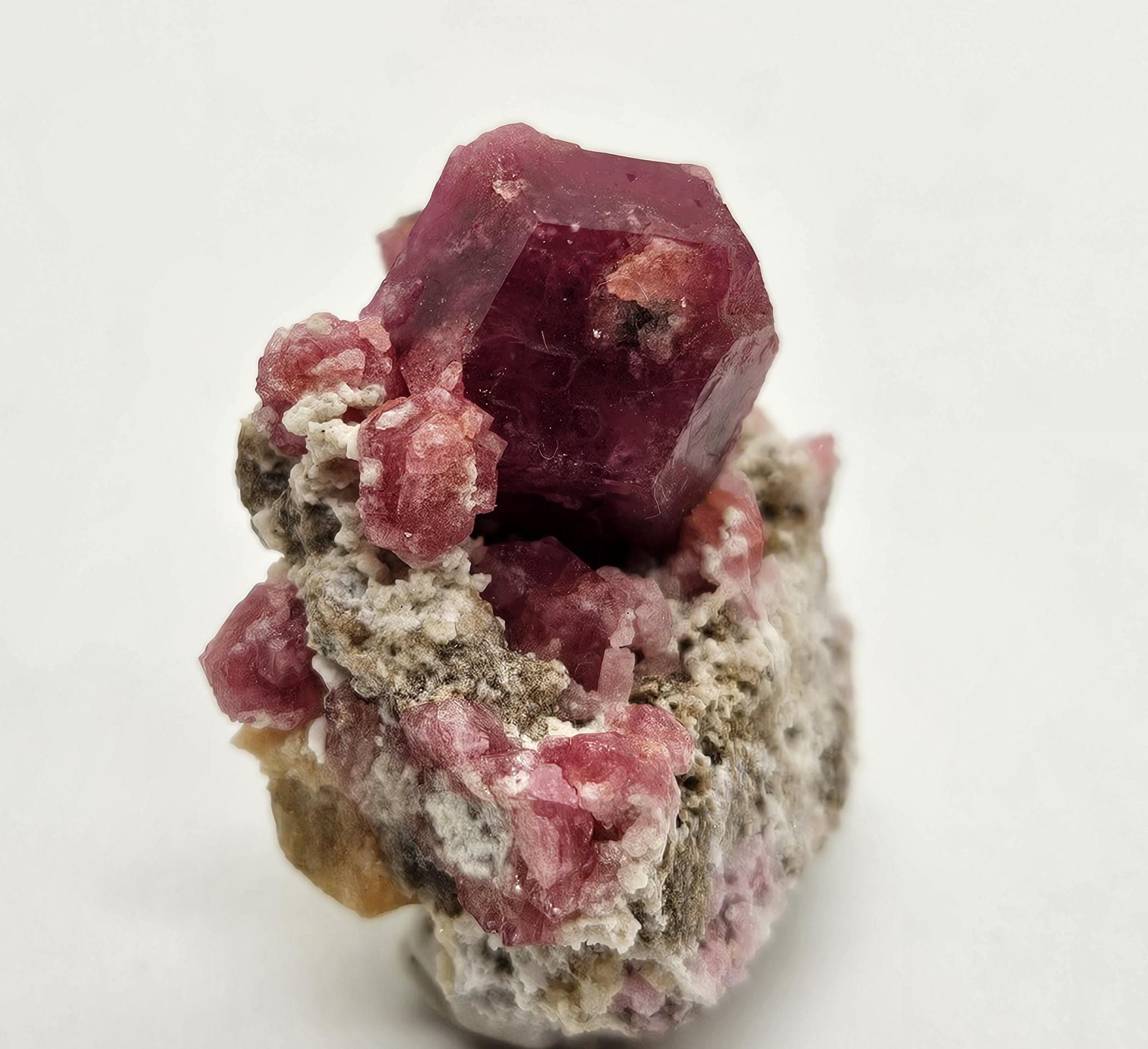 Striking Raspberry Grossular Garnet, Sierra De Cruces, Mexico - Etsy