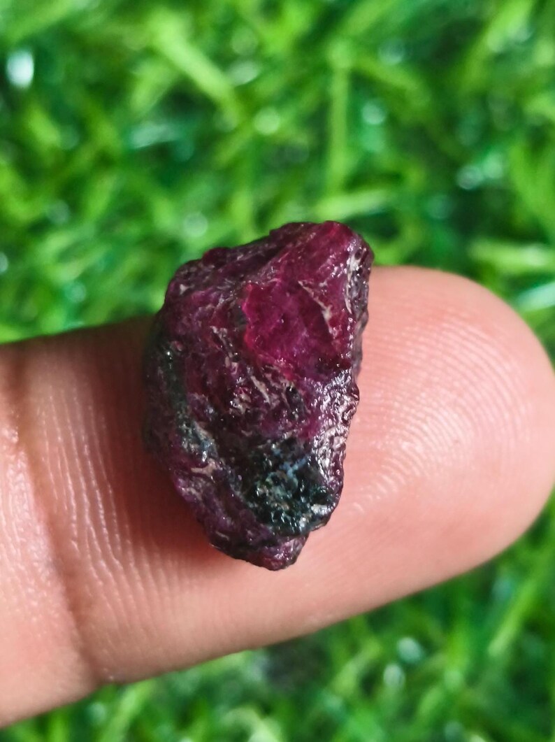 Raw Ruby Specimen: 15 Carat Healing Crystal, Meditation Stone - Etsy