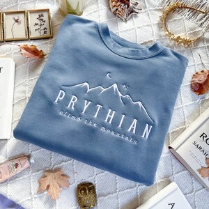 OFFICIALLY LICENSED ACOTAR Embroidered Sweatshirt White Climb Acotar ...