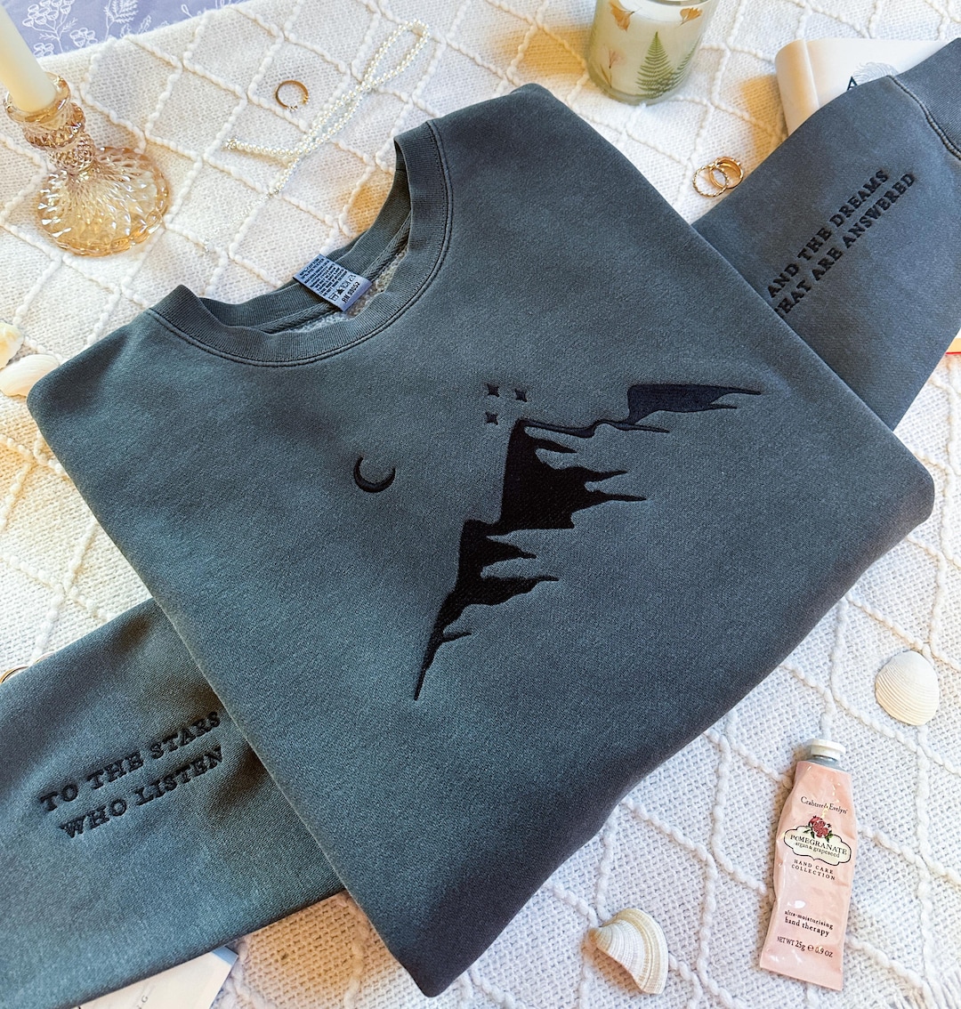 NEW OFFICIAL ACOTAR Double Sleeve Embroidered Sweatshirt Stars Acotar ...