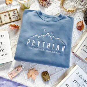 OFFICIALLY LICENSED ACOTAR Embroidered Sweatshirt White Climb Acotar ...