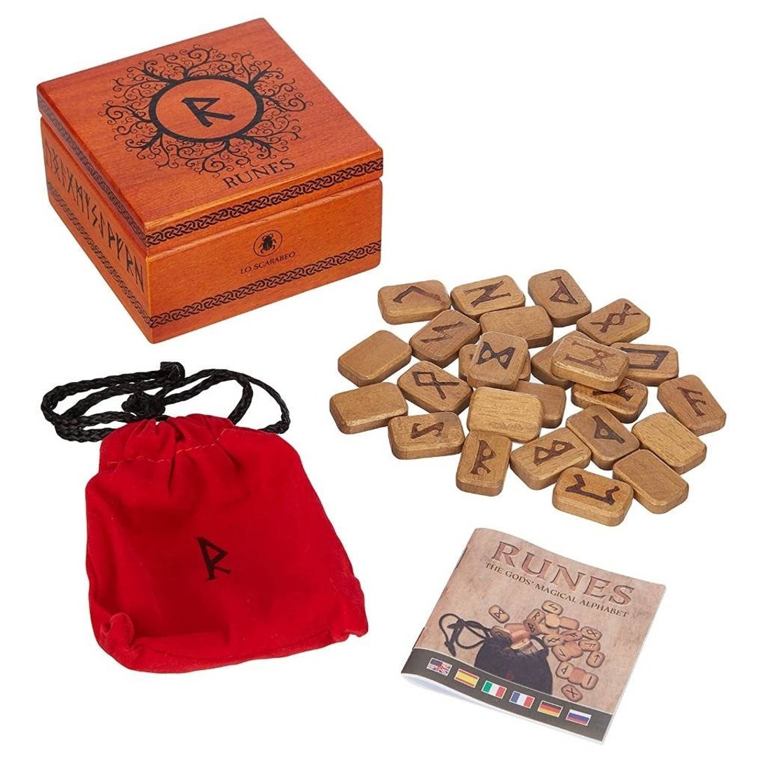 RUNES SET DELUXE Wooden Runes Set With Booklet by Lo Scarabeo 25 Elder ...