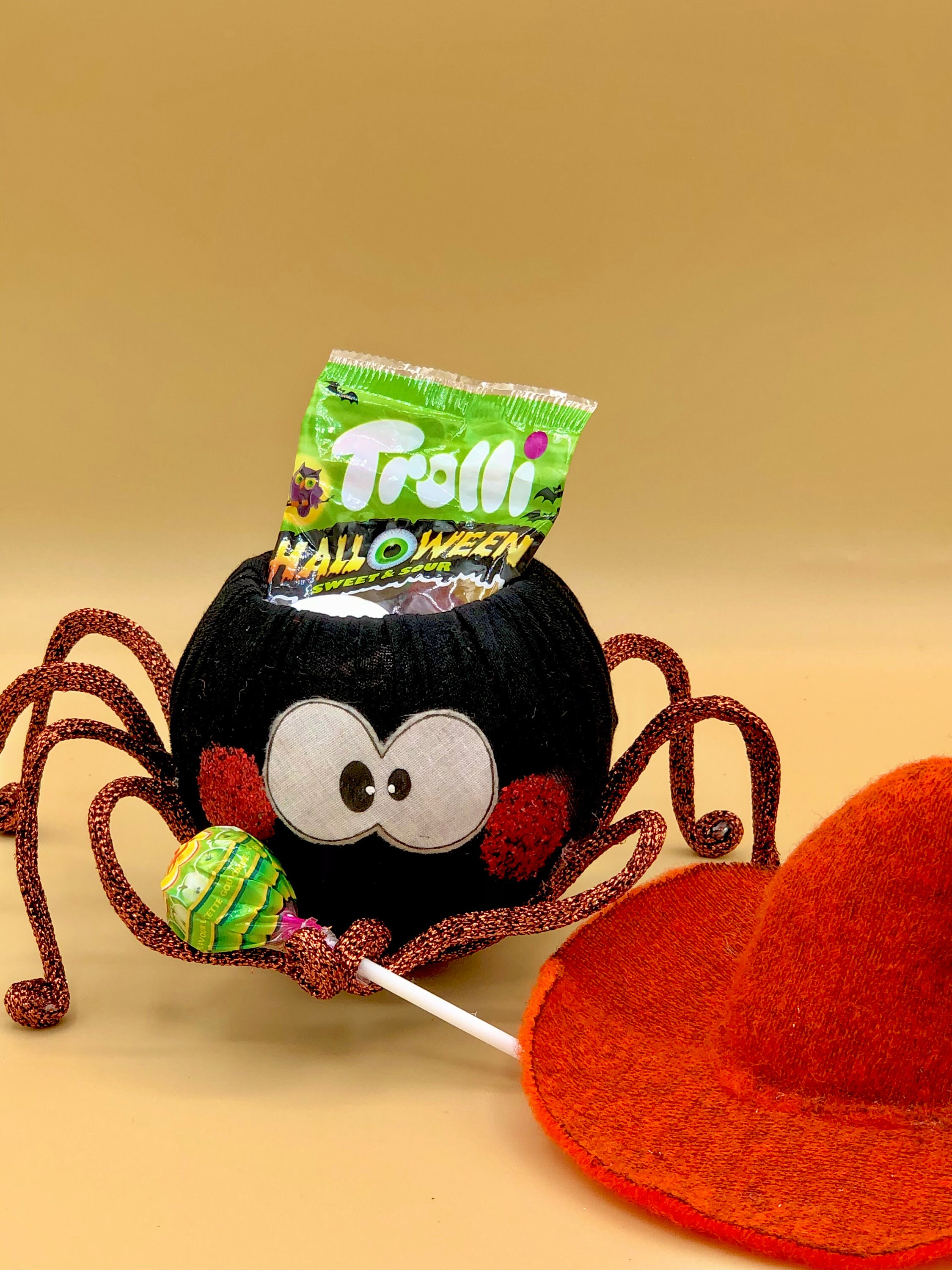 Paper Pattern spiders Candy Containers: Halloween, Spiders Candy ...