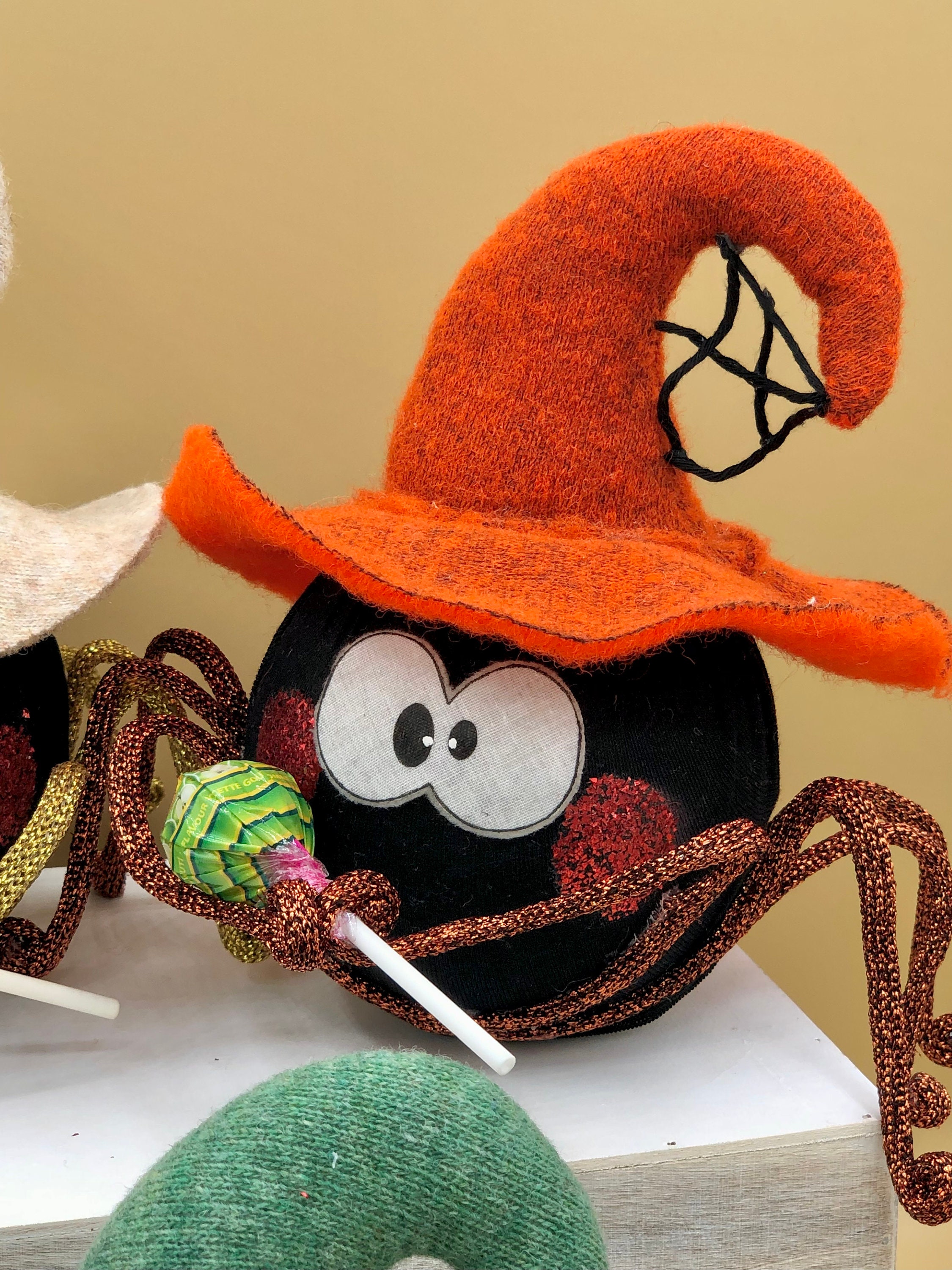 Paper Pattern spiders Candy Containers: Halloween, Spiders Candy ...