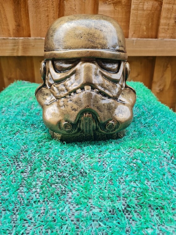 Stormtrooper garden statue store