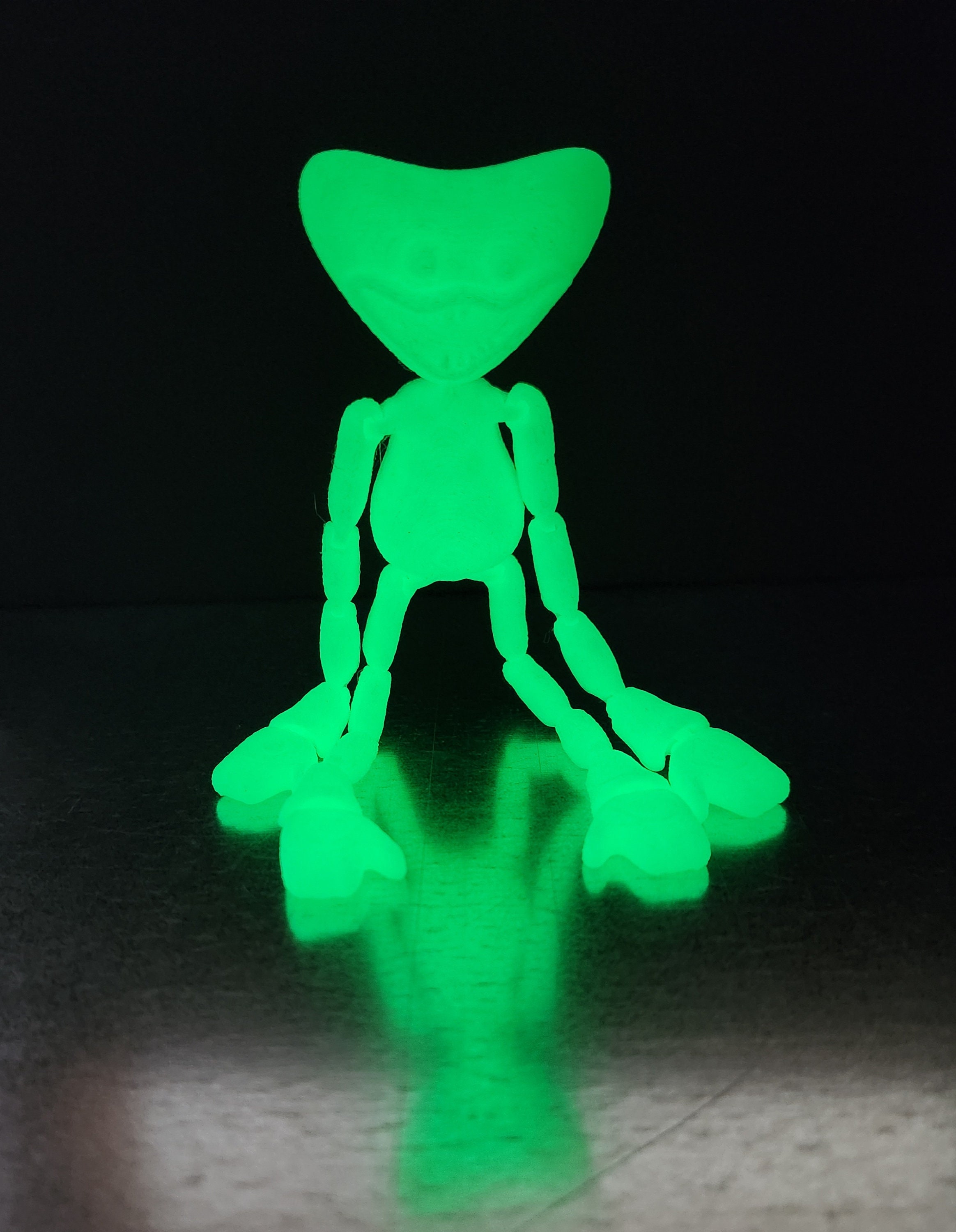 Poppy Playtime Fidget Fun Glow in the Dark Huggy Wuggy With Articulated ...