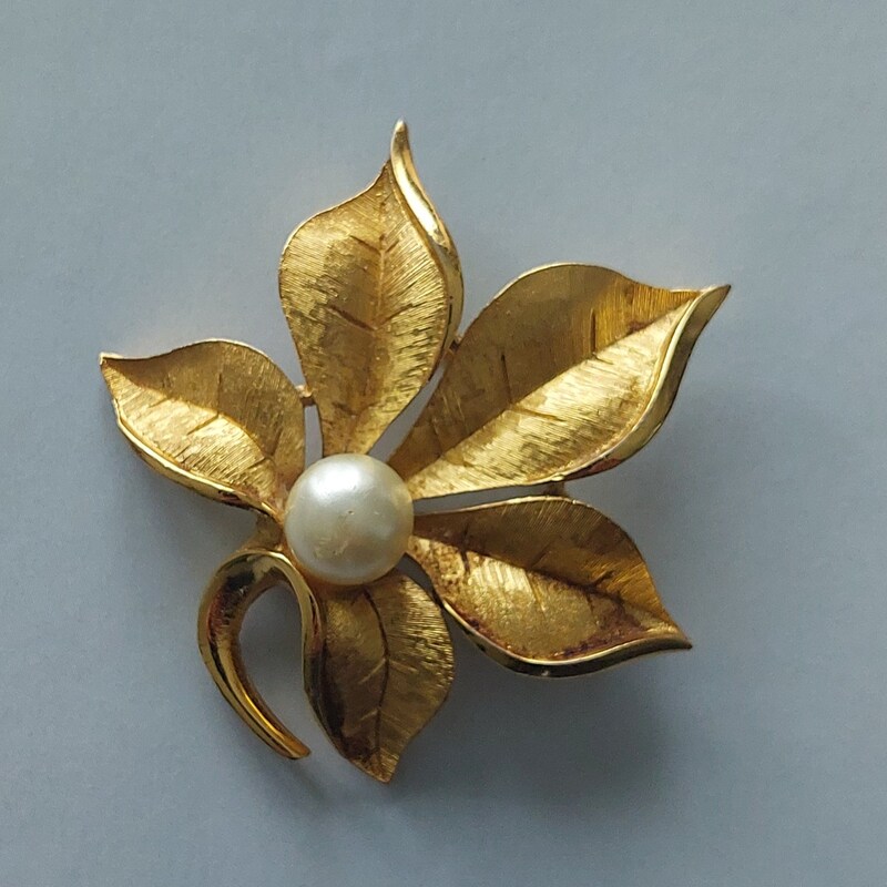 Trifari Brooch - Etsy