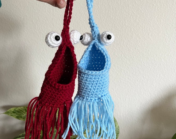 Crochet Alien Hanger | Crochet Alien Plant Hanger | Martian Hanger ...