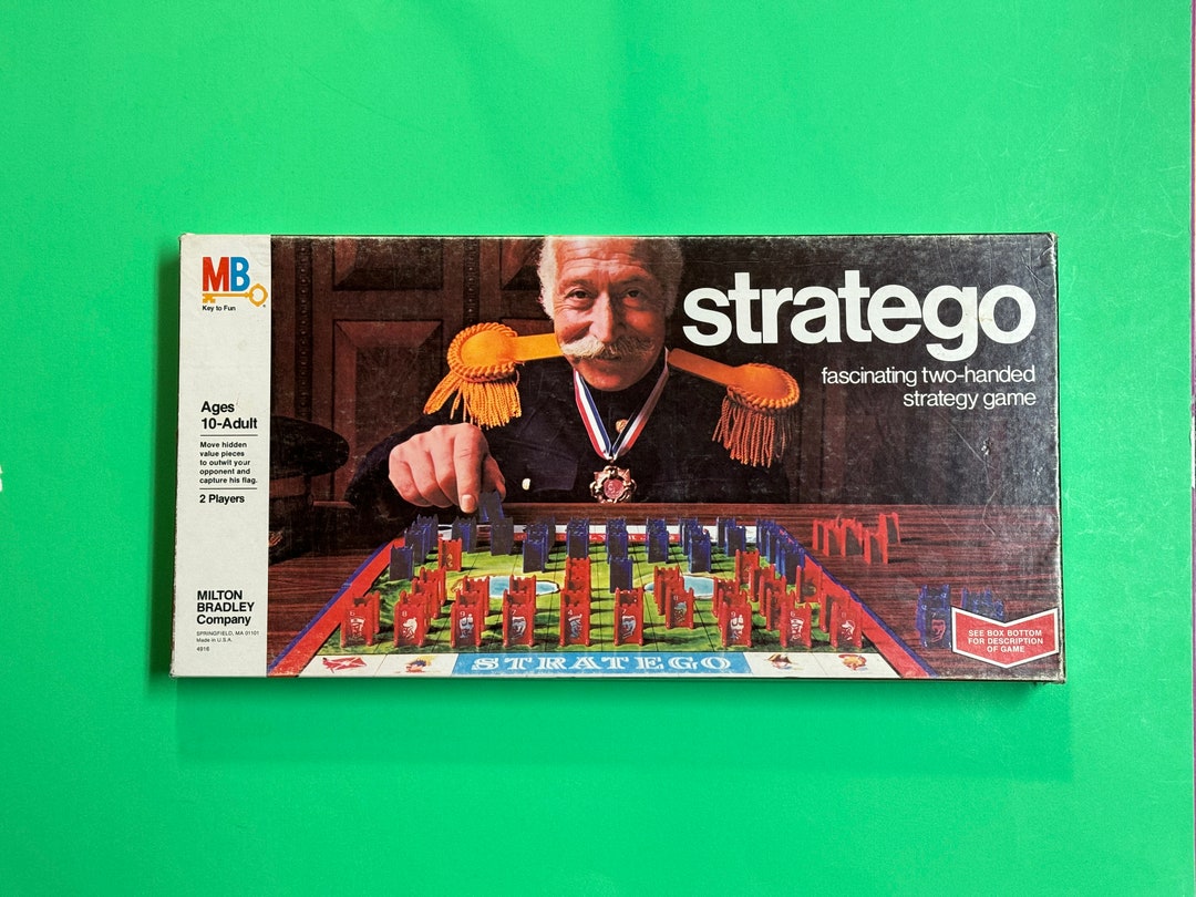 1977 Stratego Board Game Milton Bradley 4916 Jumbo Classic Strategy War ...