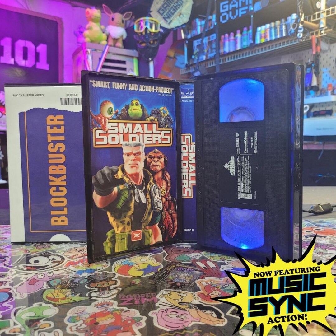 VHS Lamp Small Soldiers Limited Run Blockbuster Case, VHS Movie Table ...