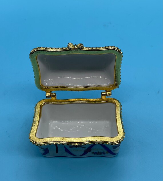 Imperial Porcelain Rectangular Trinket Box - Gem