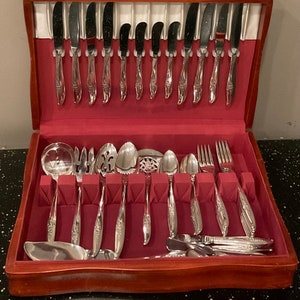 Vintage Nobility by Oneida Magic Moment Silver Plated Flatware ...