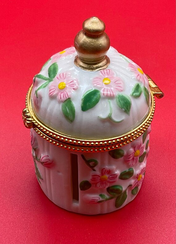 vintage trinket box ring - Gem