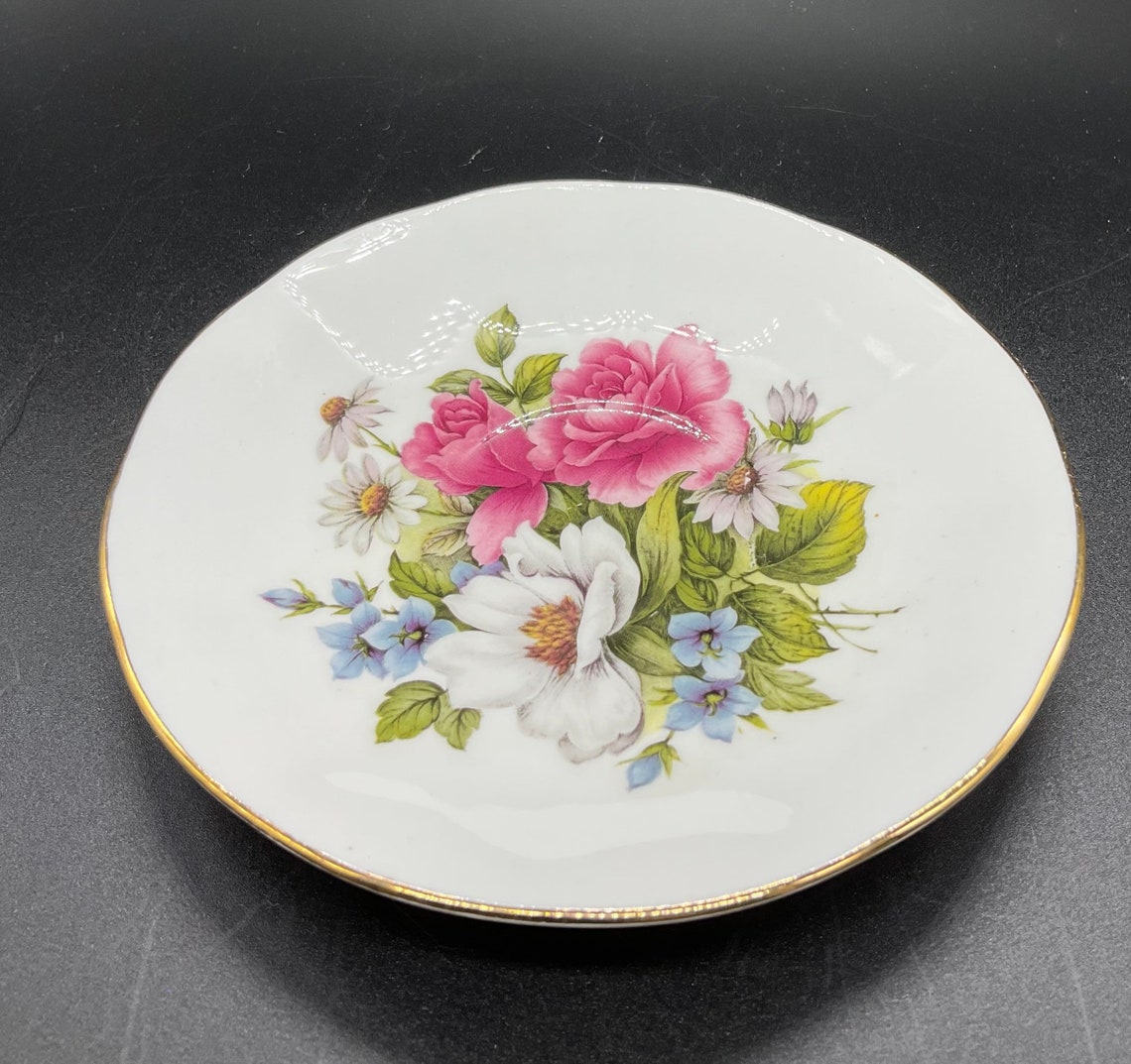 Vintage Elizabethan “flowers of the Season “ Hand Decorated Fine Bone ...