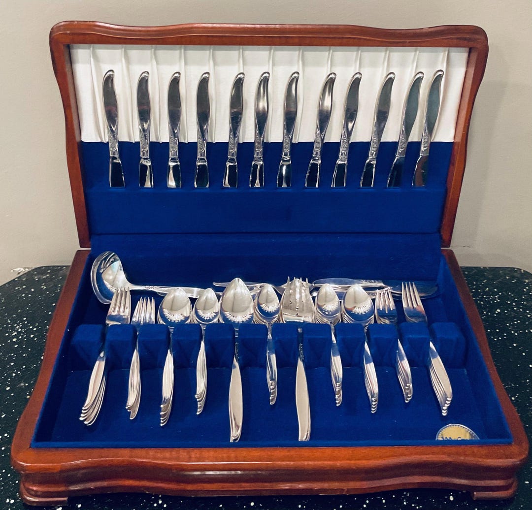 Vintage Oneida Community Silverplate 84 Pieces Service for 12 ...