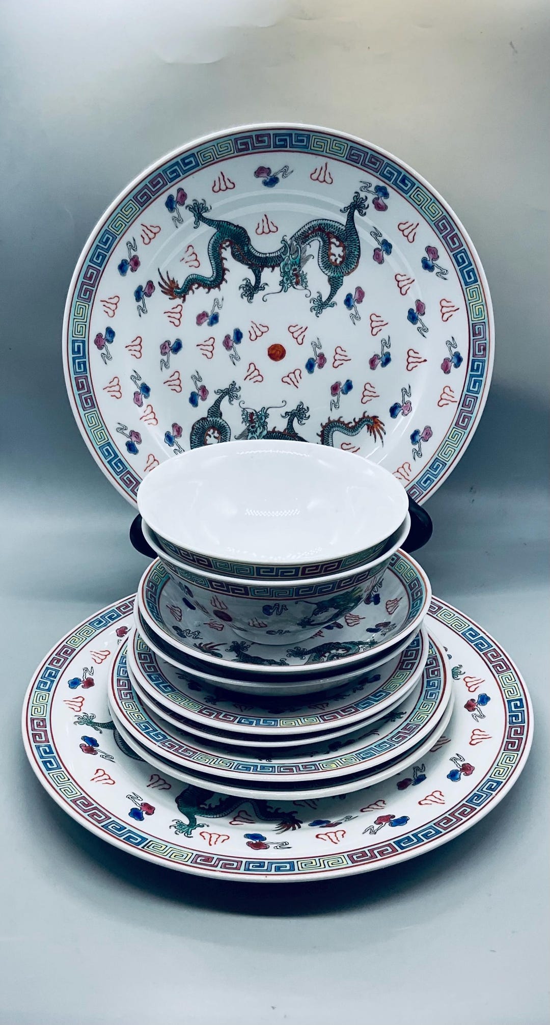 Vintage Chinese Porcelain Hand Painted Green Dragons 5 Piece Place ...