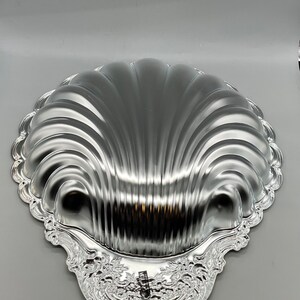 Vintage 1987 Oneida Silversmiths Silver Plate Shell Serving Dish 14 ...