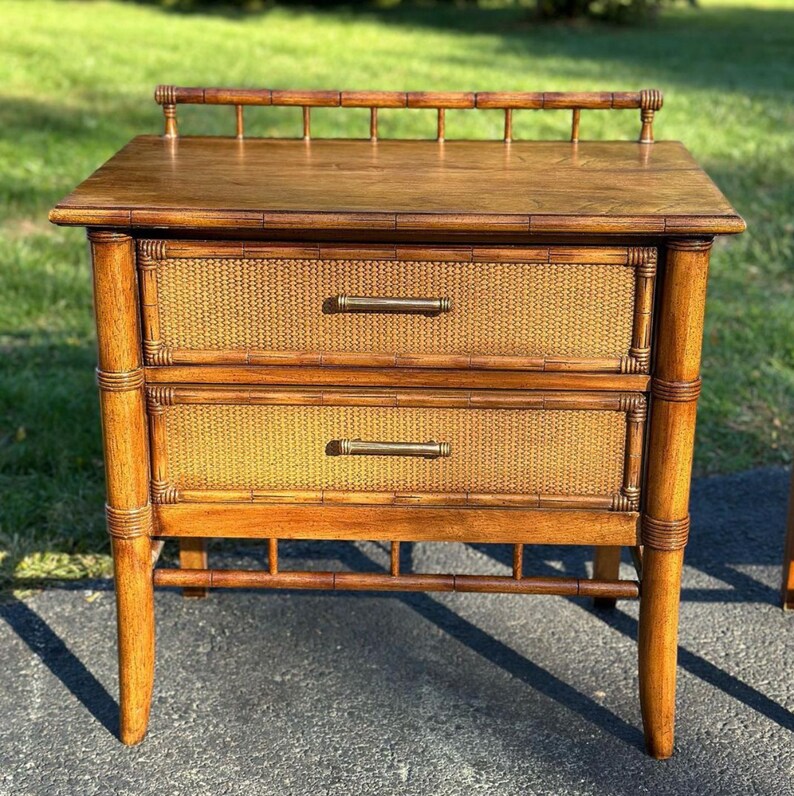 Pair of Vintage Thomasville Bamboo/rattan Nightstands/bedside Chests ...
