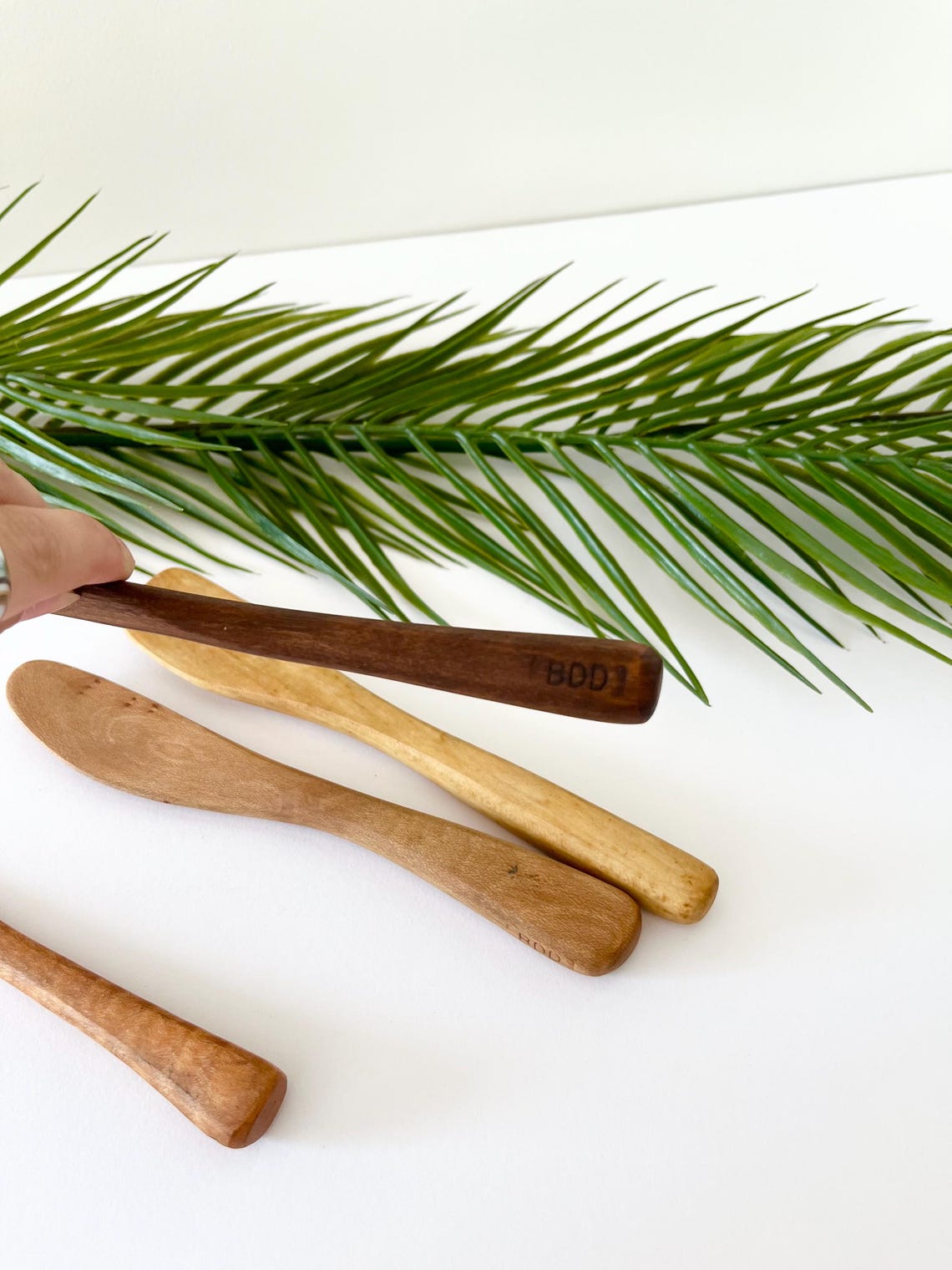 Vintage Walnut Wooden Spread Knives - Etsy