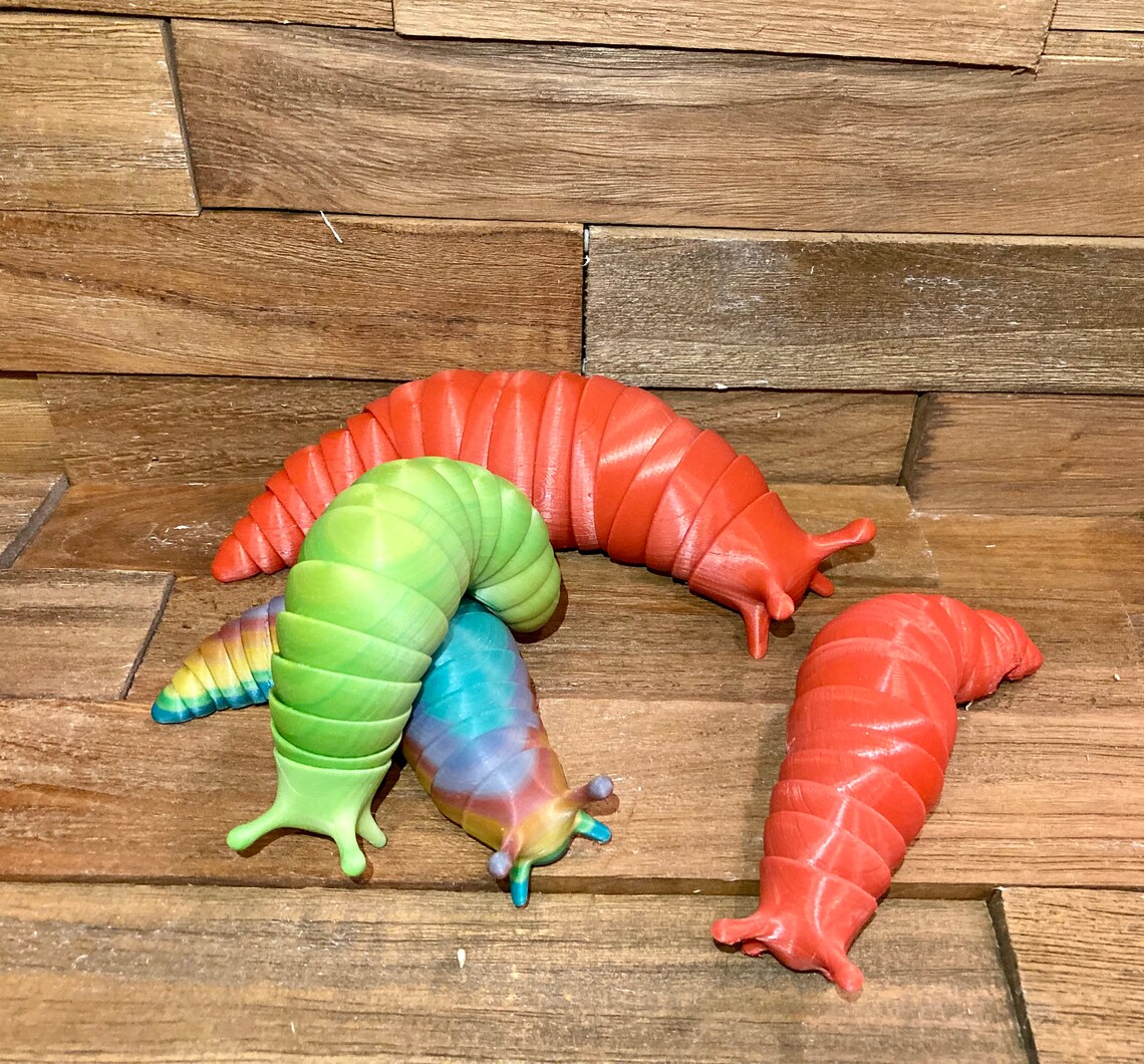 3D Printed Articulated Tiktok Slug - Etsy