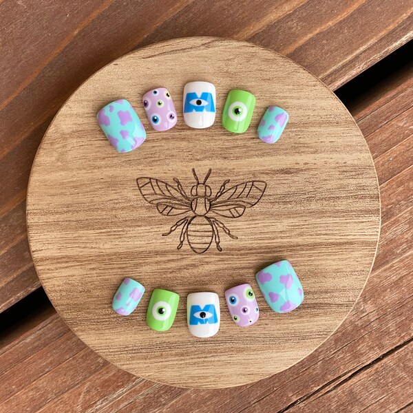 Mike Wazowski Nails - Etsy