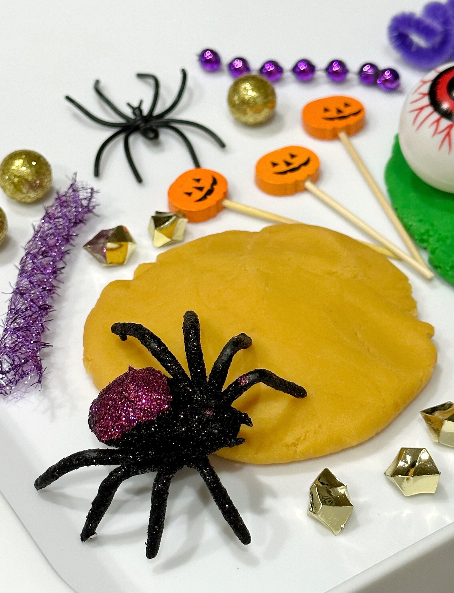 Halloween Play Dough Kit, Halloween Games, Sensory Play, Kids Gifts ...