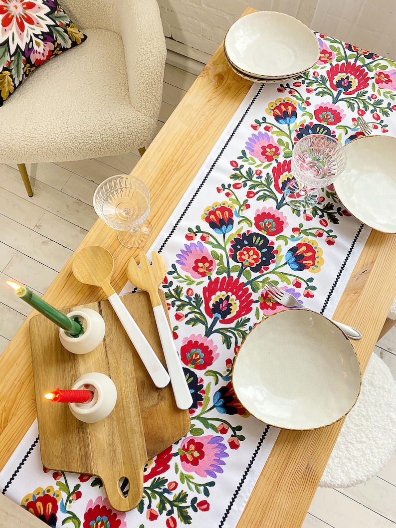 Colorful Folk Art Table Linen and Napkins Set for Warm, Welcoming ...