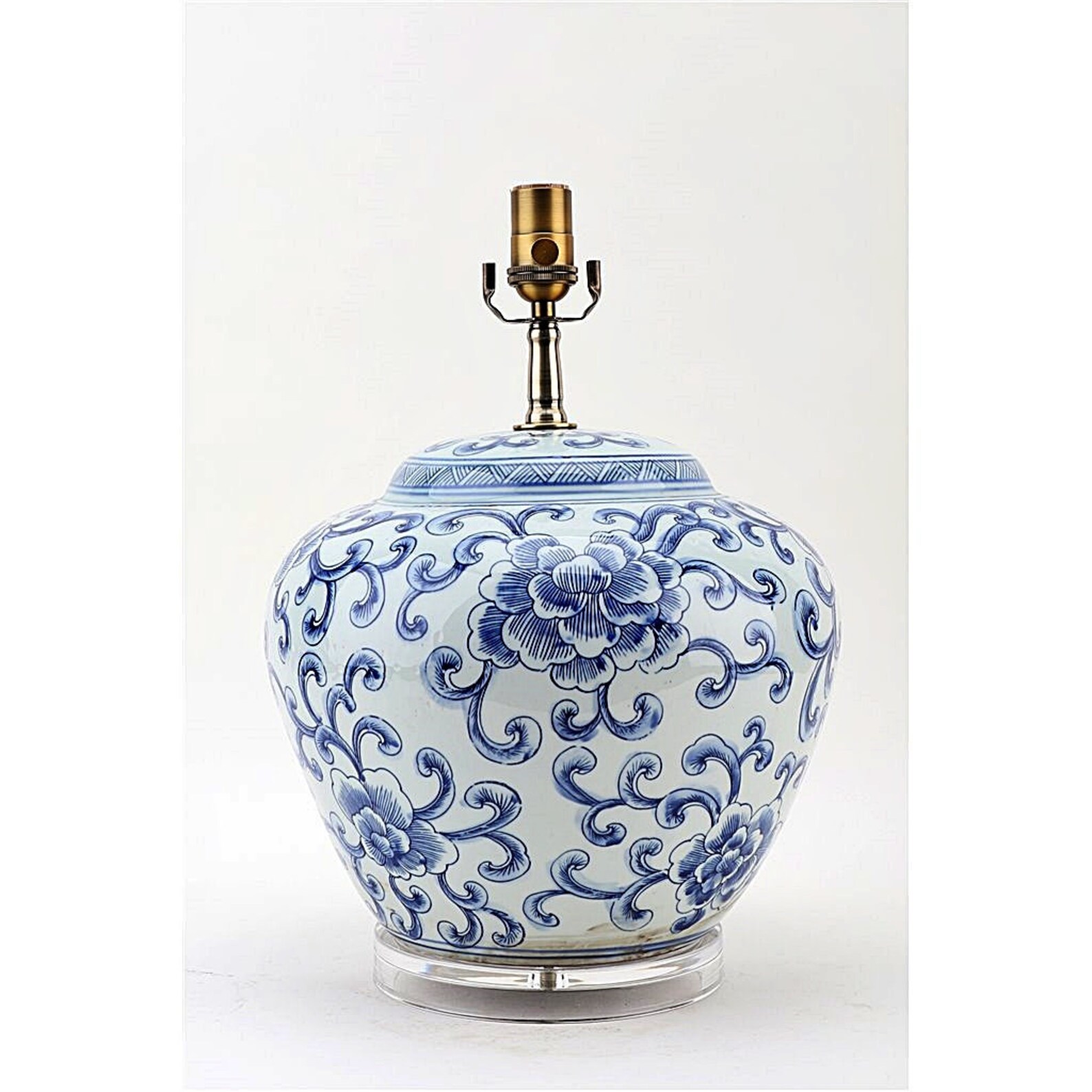 Classic Ming Blue and White Wide Lamp With Rose Design and Acrylic Vase ...