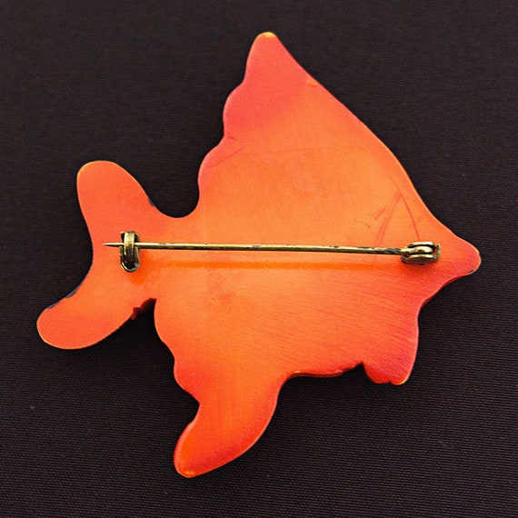 Vintage Bakelite red fish brooch circa 1940 - Gem