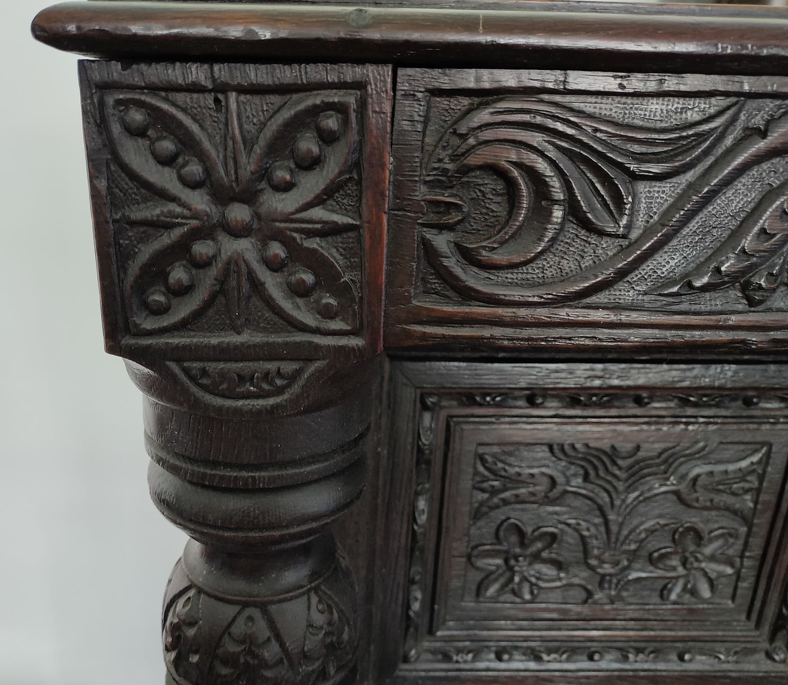 GENUINE ANTIQUE 17th CENTURY and Earlier Jacobean / Elizabethan Oak ...