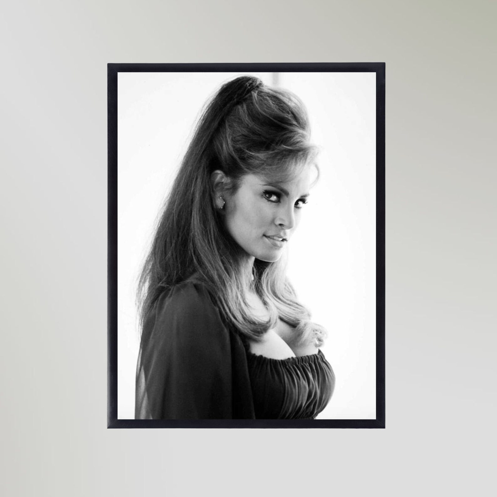 Raquel Welch Print Poster Picture Gift in Various Sizes Unframed - Etsy