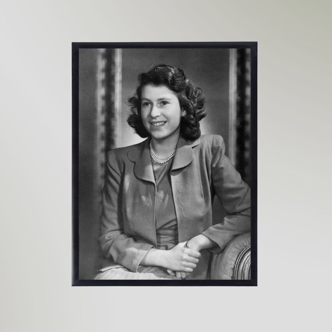 Queen Elizabeth II Print Poster Picture Gift in Various Sizes Unframed ...