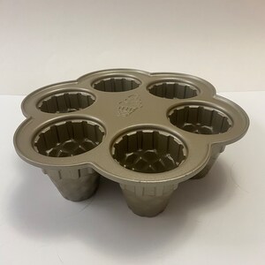 Vintage Nordic Ware Thick Aluminum Ice Cream Cone Cup Cake Pan 4.5 Cups ...