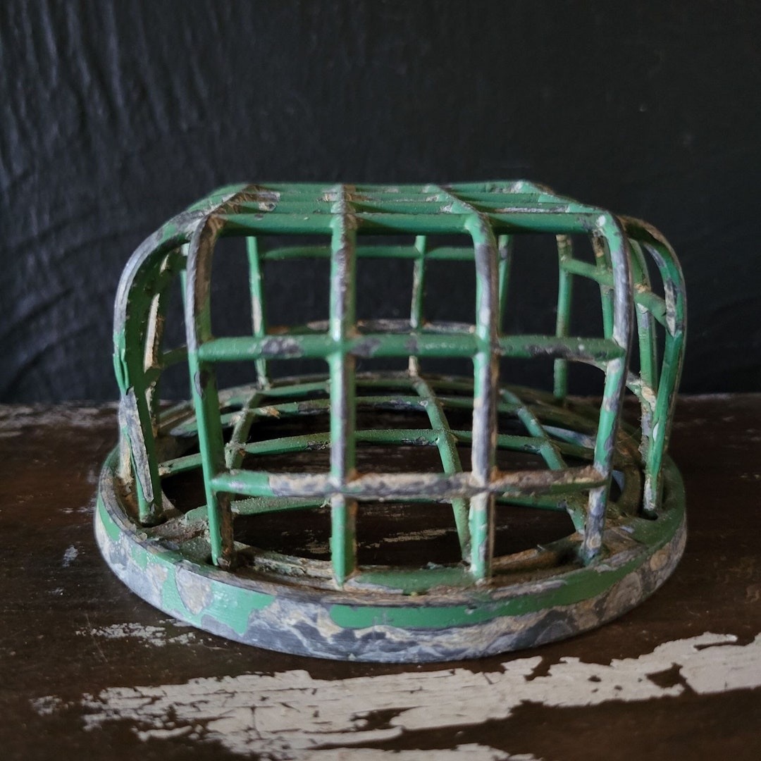 Vintage Extra Large Green Flower Frog Cage, Dazey Manuf Flower Frog Pen ...