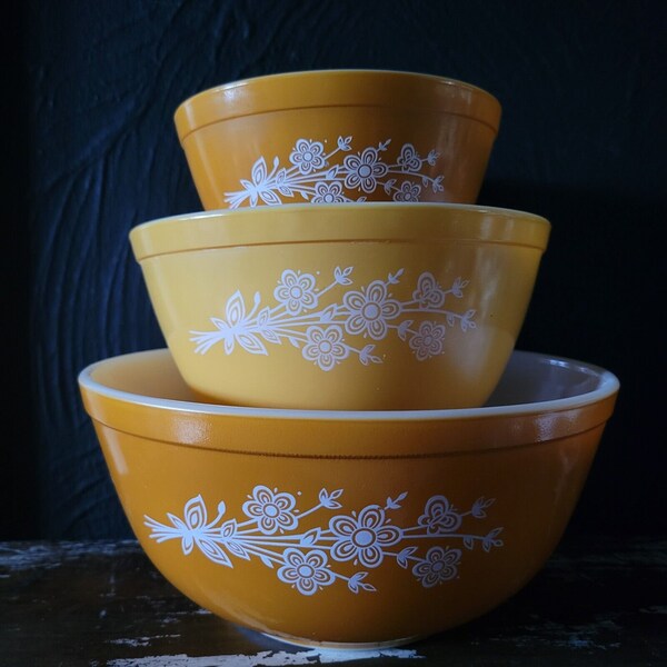 Pyrex Butterfly Gold Set of 3 Bowls - Etsy