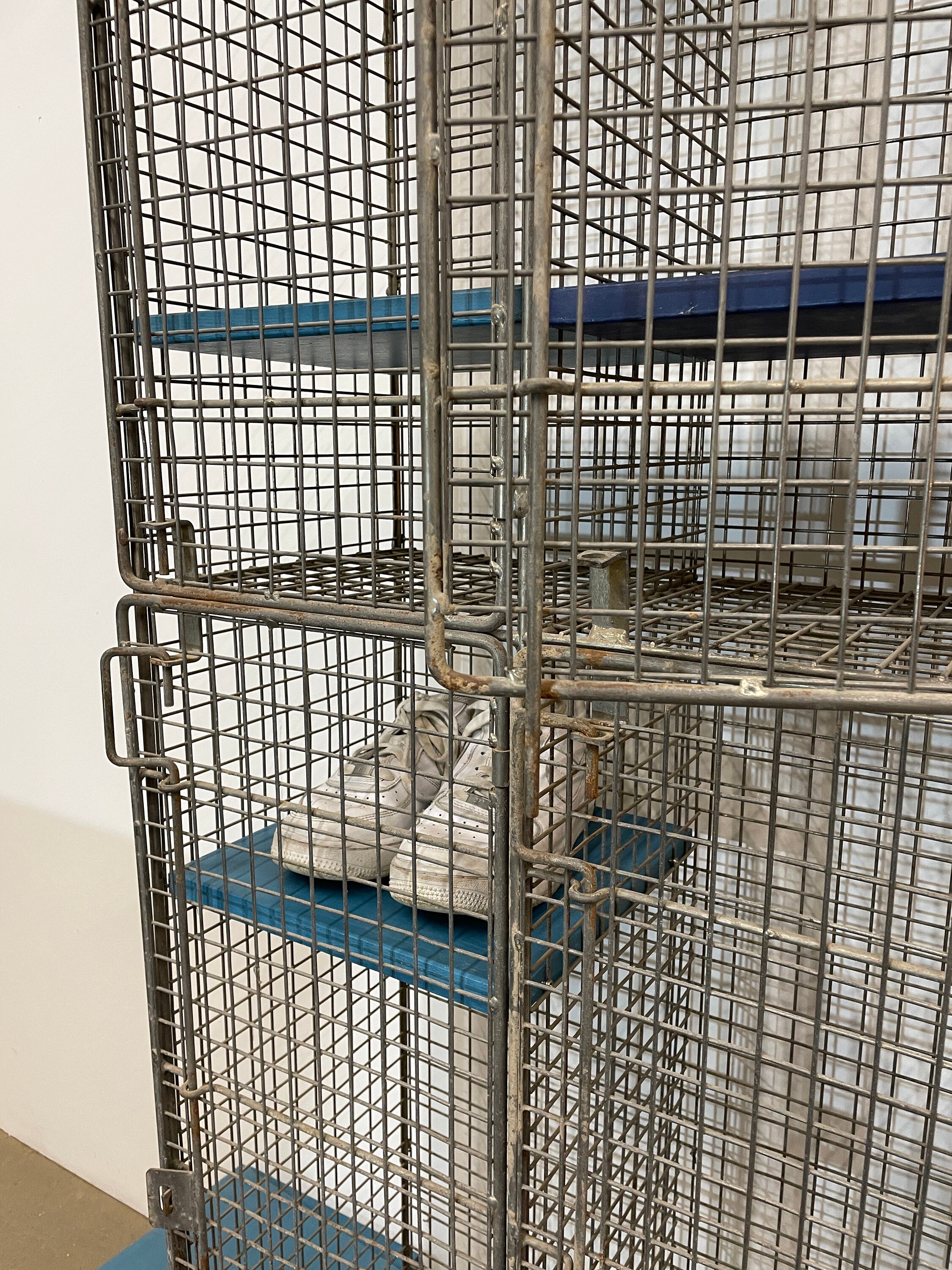 Large Vintage Wire Frame 9 Door Locker Unit. With Moveable Shelves ...