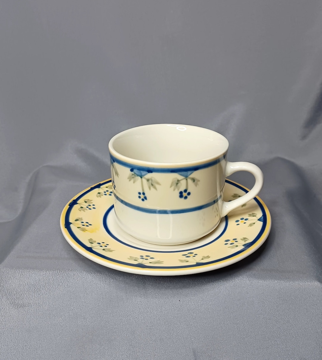 Farberware - "charleston" - Set of 3 Tea Cups W/ Saucers 6 1/2" - Etsy
