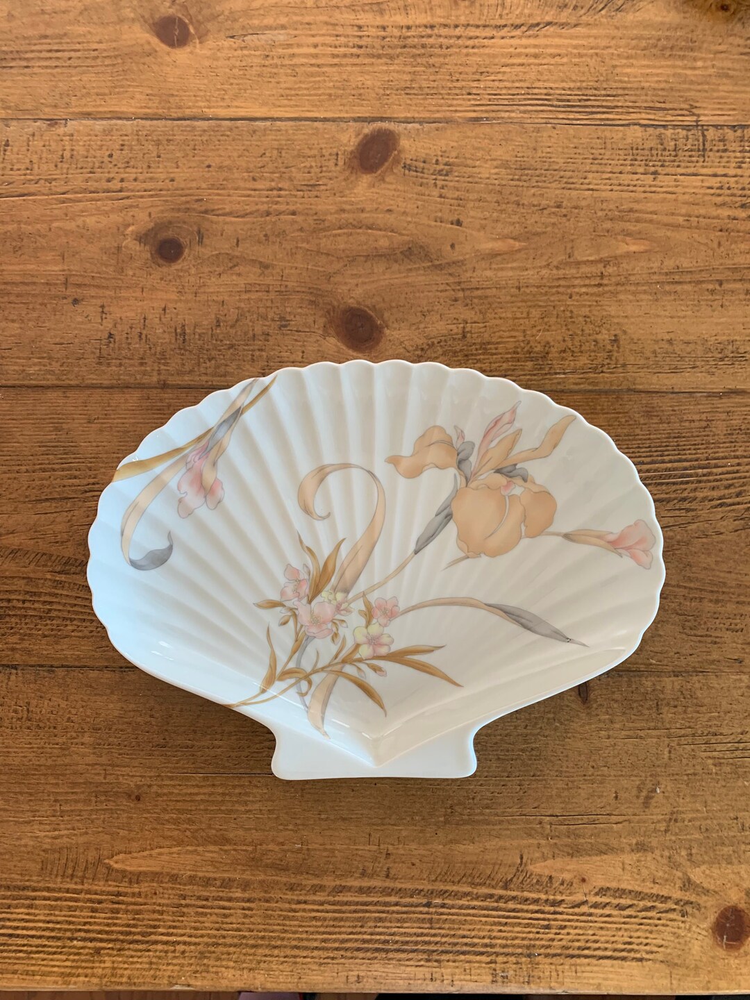 Vintage Toyo Porcelain French Orchid Snack Canape Scalloped Shell ...