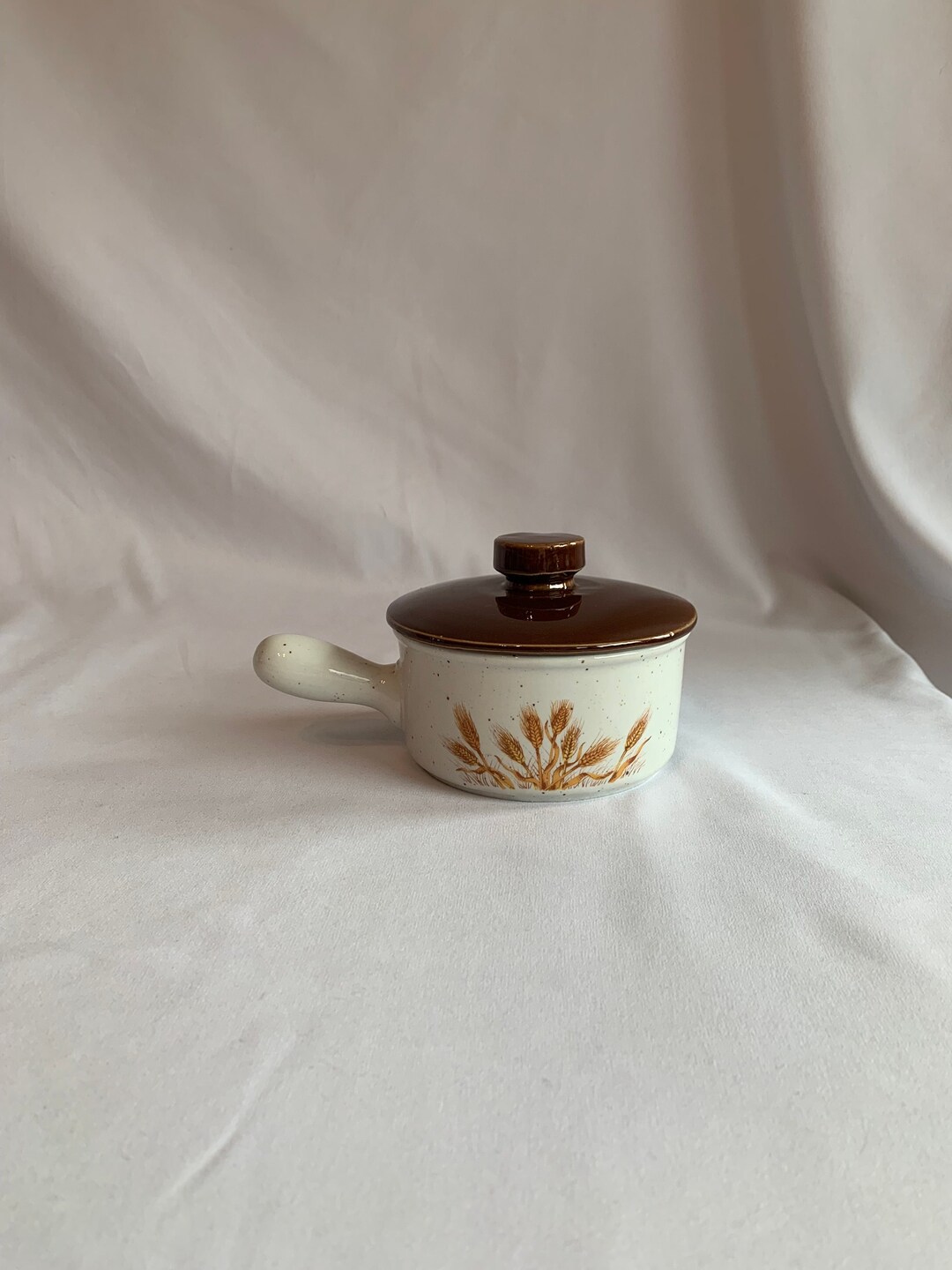 Vintage Main Aisle Collection Stoneware Buck Wheat Pattern Covered Soup ...