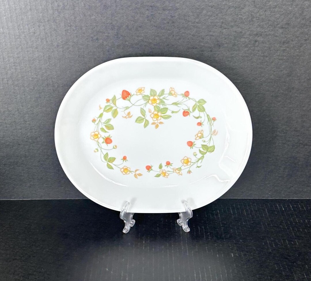 1980's Corelle Strawberry Sundae 12" Oval Serving Platter, Strawberry Plant, Discontinued ...
