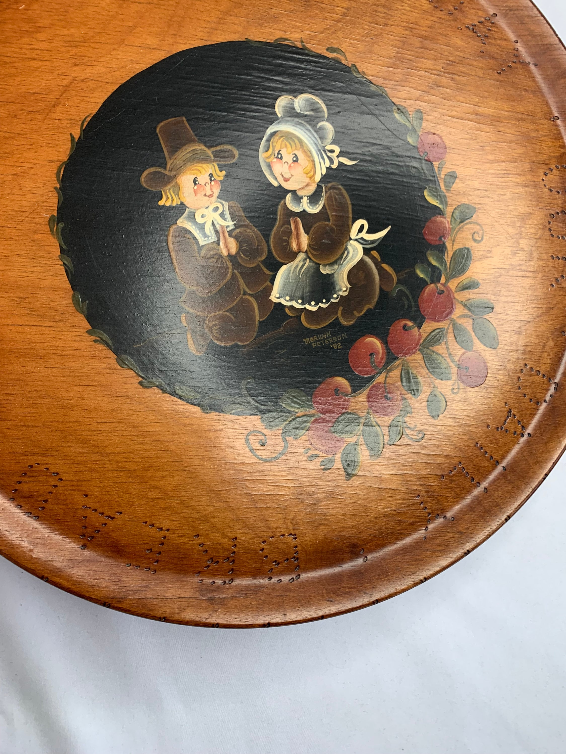 Vintage 1982 Hand Painted Praying Girl & Boy Pilgrims Round Wooden Tray ...