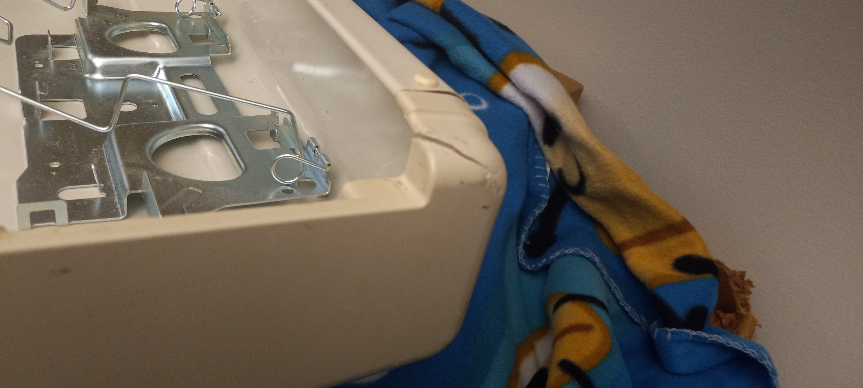 Singer/silver Reed/ Studio Knitting Machines With Punchcards: Models ...