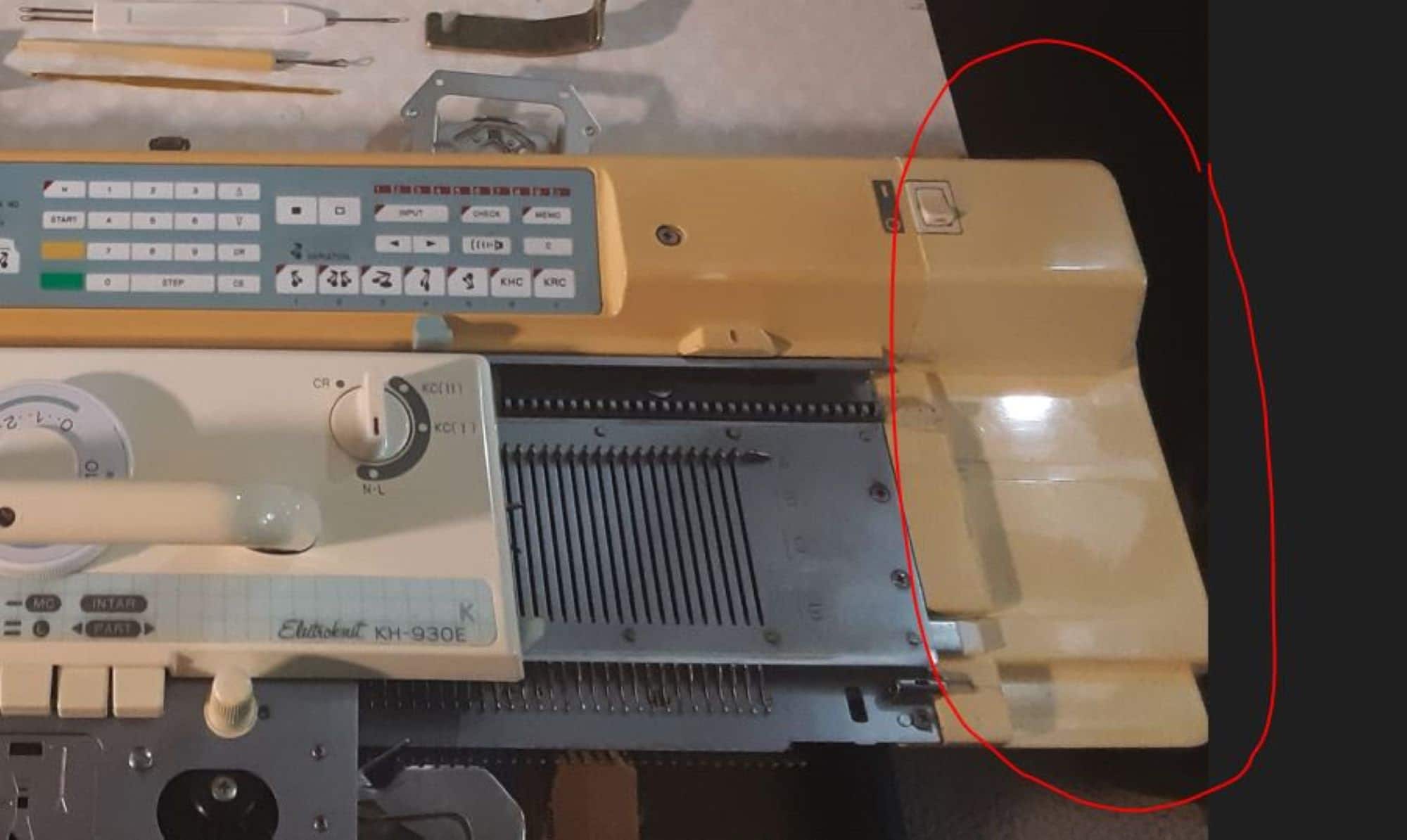 Replacement Right-hand Side End-cap for Brother Knitting Machines KH910 ...