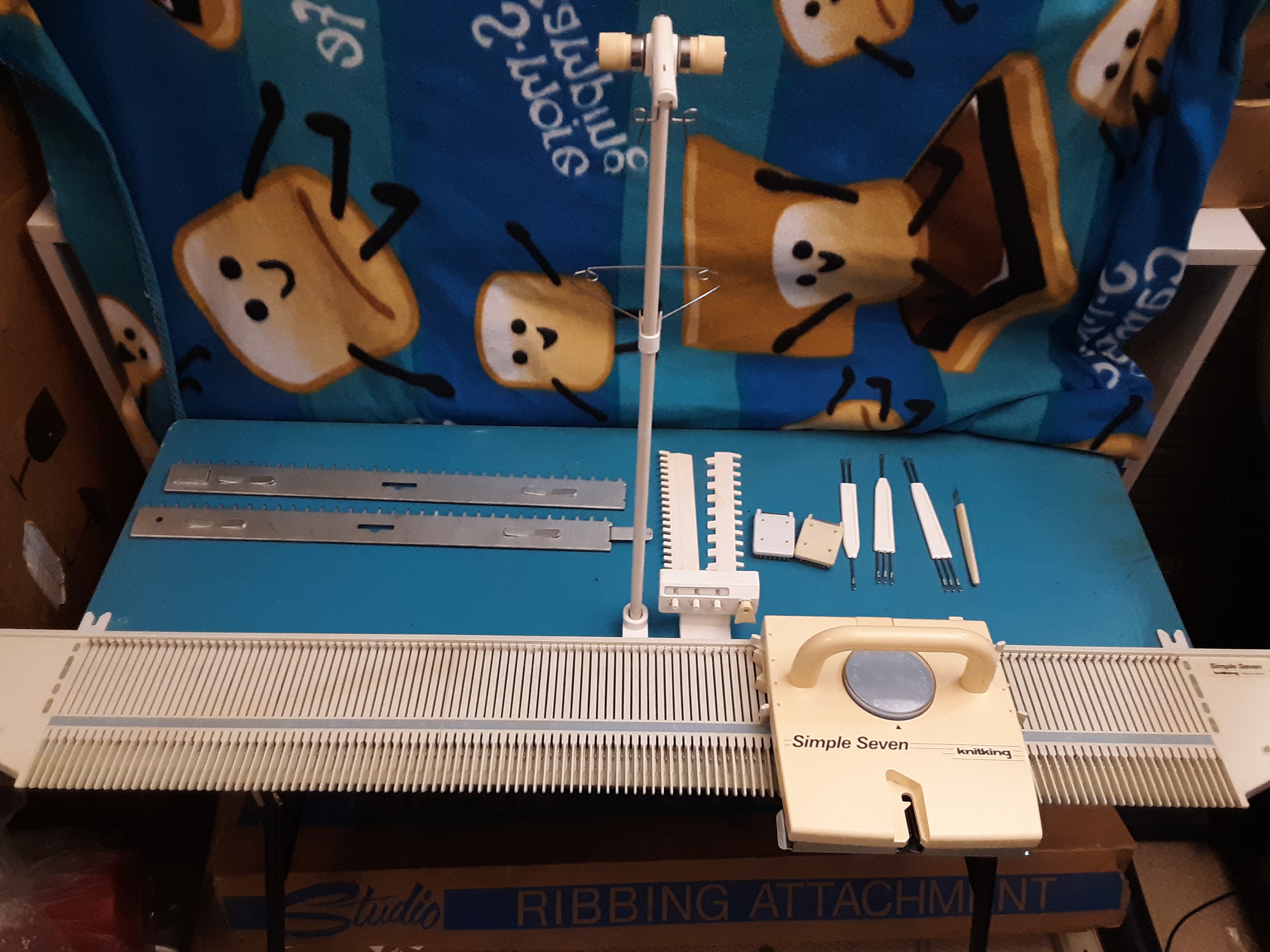 Home Knitter Knitting Machine KX350: Mid-gauge, Excellent for Beginners ...