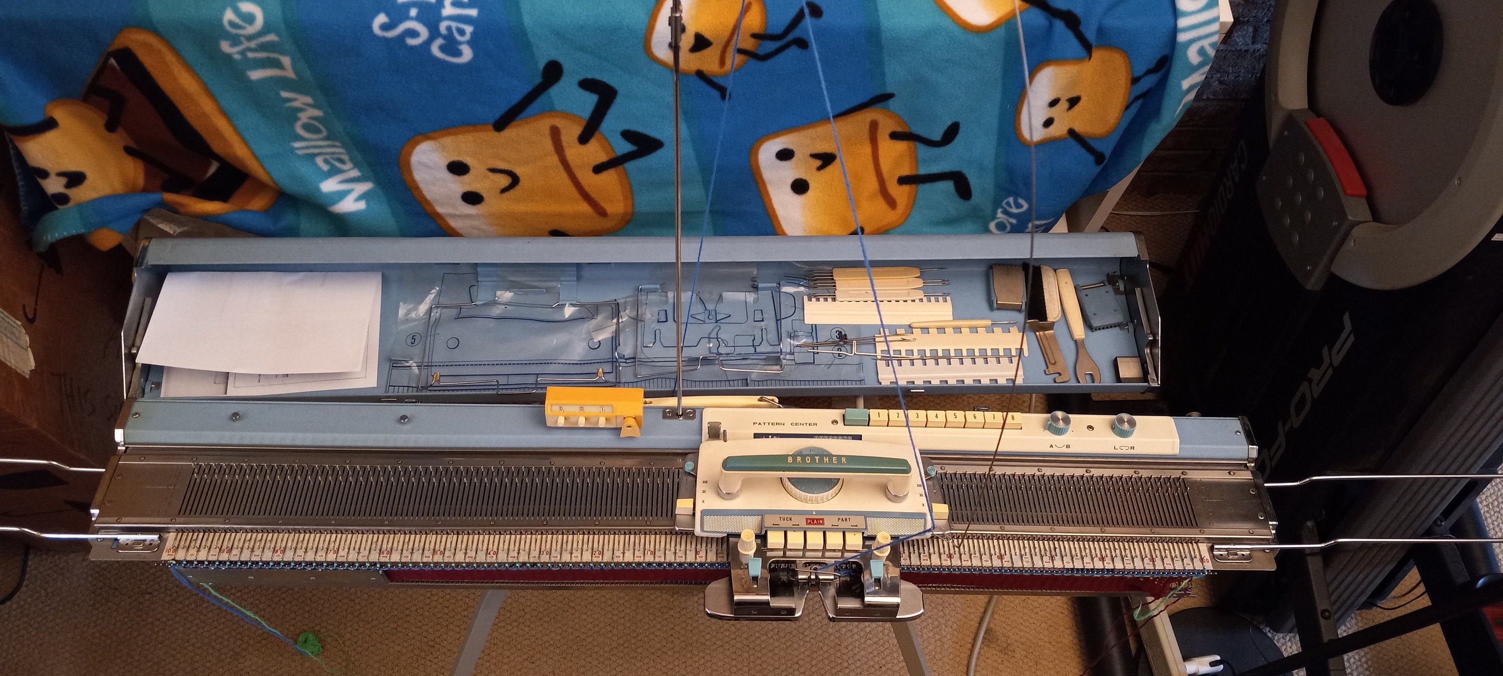Brother Knitting Machine With 8-push Button Patterning - Etsy