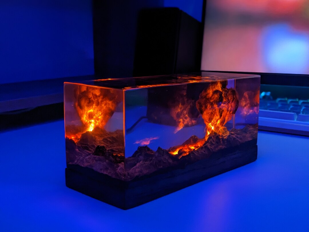 Handcrafted Resin Volcano Lamp 3D Erupting Sculpture With Soft Cotton ...